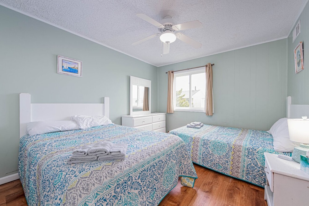 Newly Renovated Condo- Mins From Seacreats/ Convention Center & Jolly Rodgers - Ocean City, MD