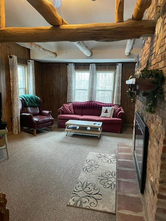 Rustic Hogback Lodge + Nature's Tranquility - Lake Erie, PA