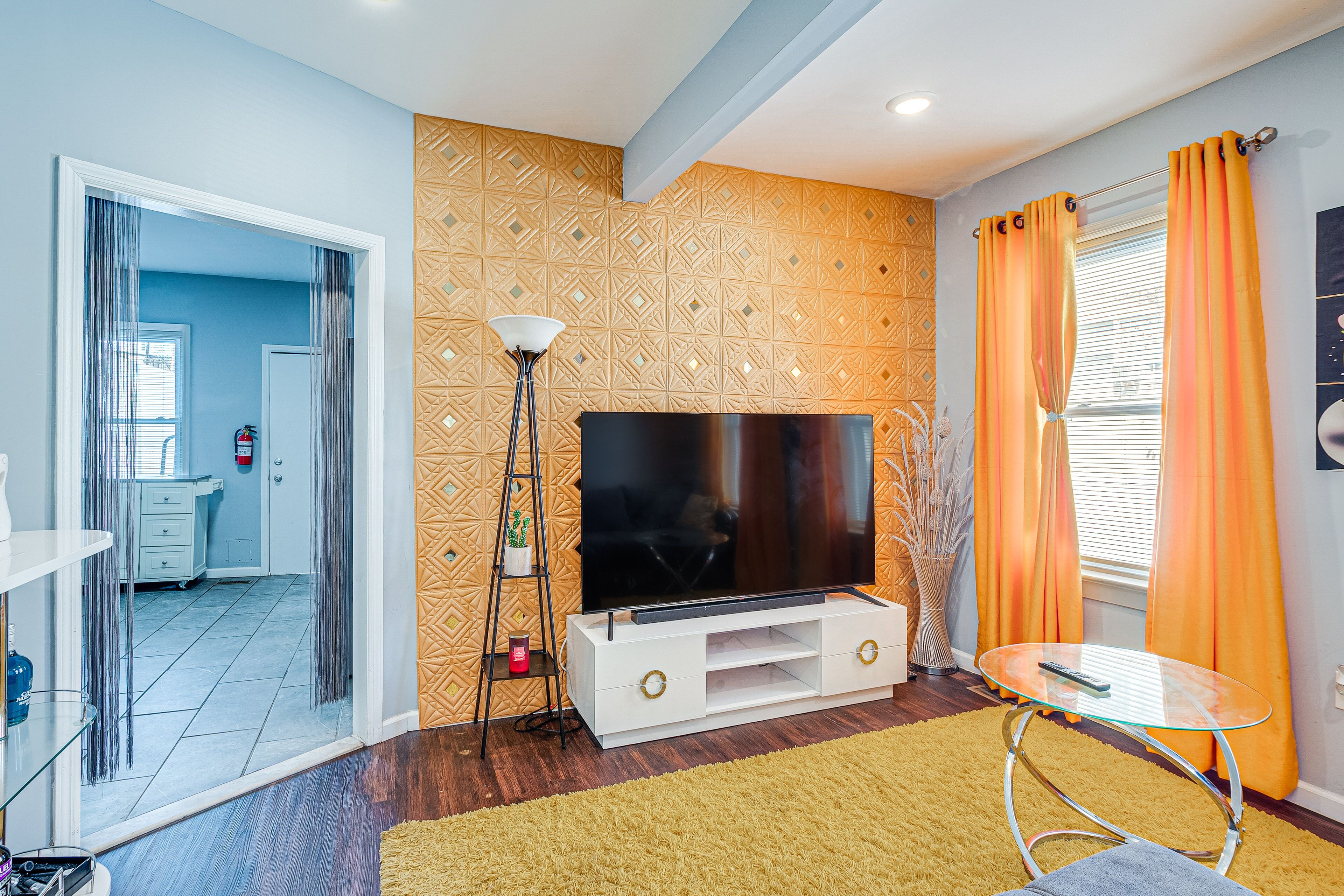 Updated Linden Home: Visit Nyc & Newark! - Staten Island, NY