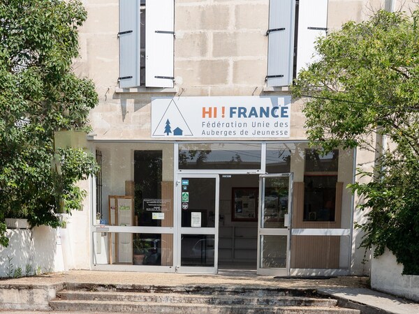 Auberge De Jeunesse Hi Arles - Camargue