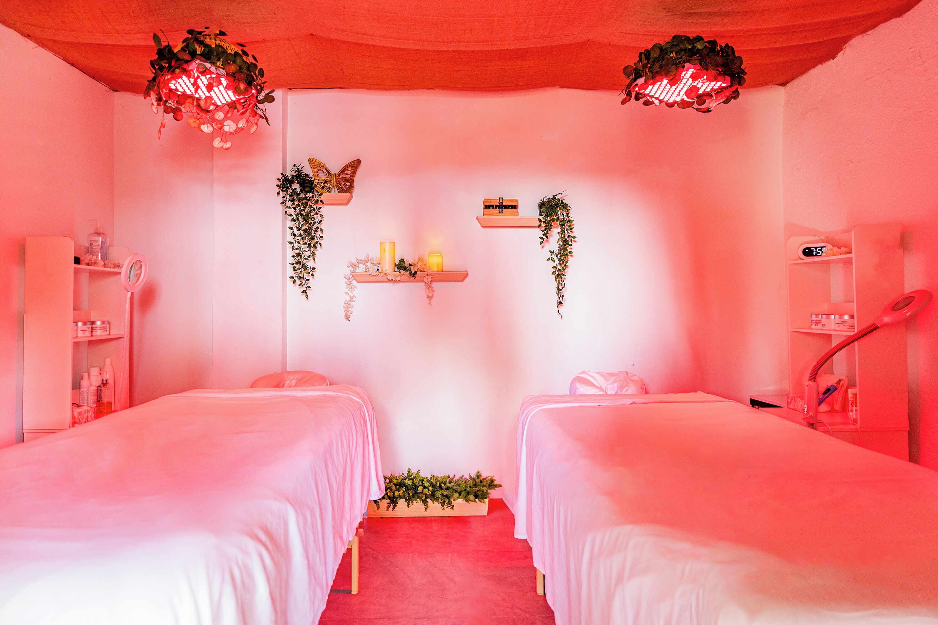 Sauna seca, massagens com pedras quentes, massagens musculares profundas