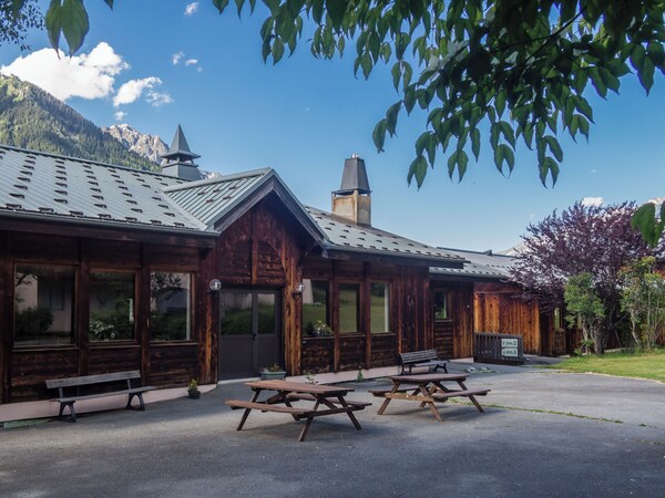 Auberge De Jeunesse Hi Chamonix - Chamonix-Mont-Blanc