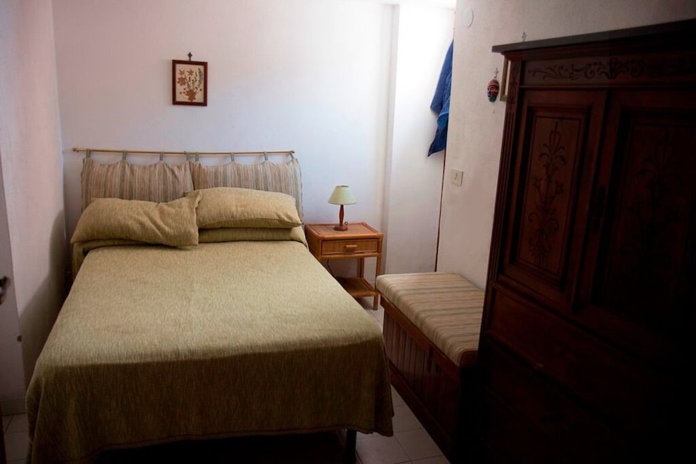Little Holidays House - Ischia Porto