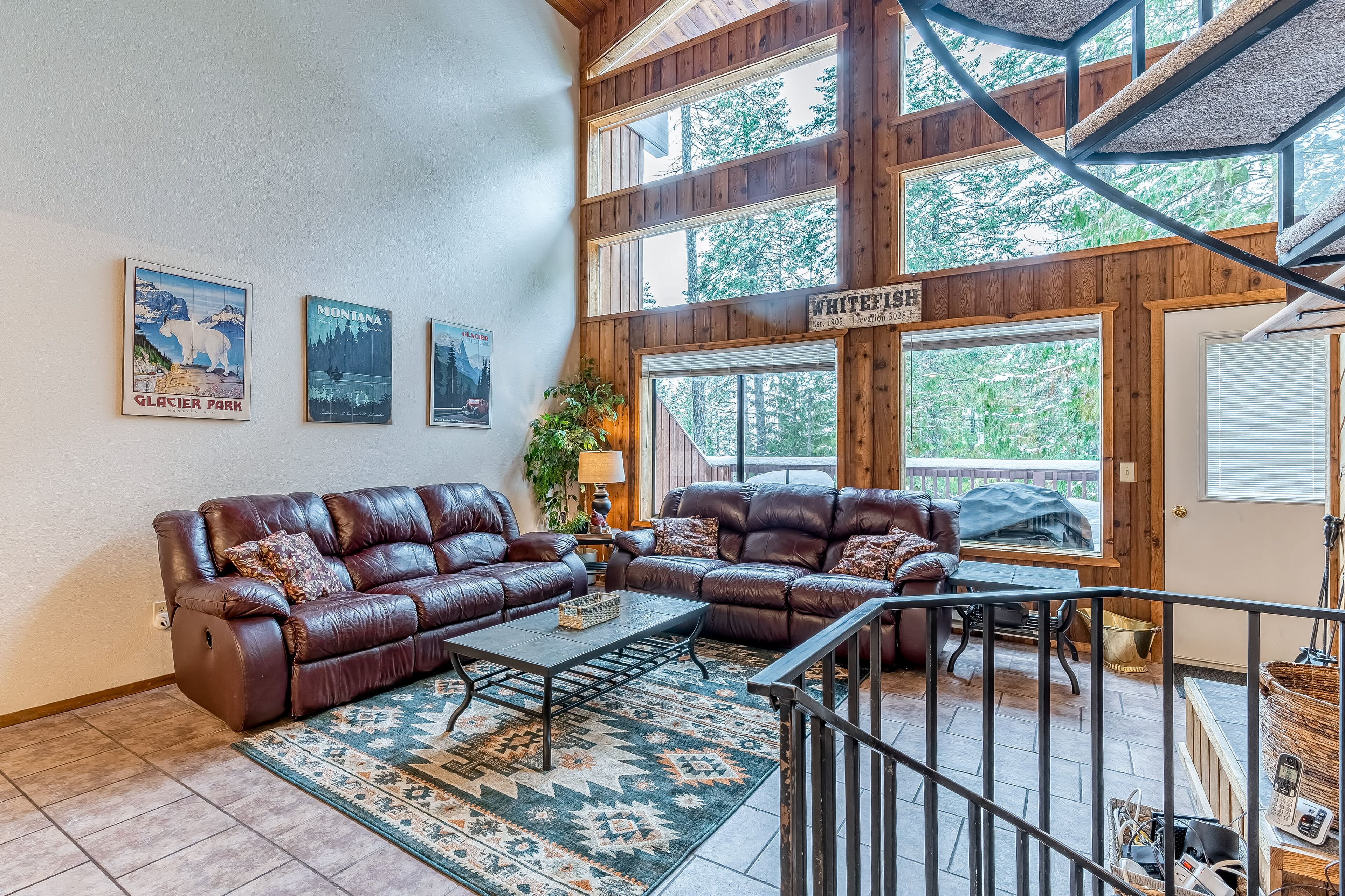 Roomy Condo With Deck, Pool, Beach, & Wood Finishes- Near Skiing & Fishing - Whitefish, MT