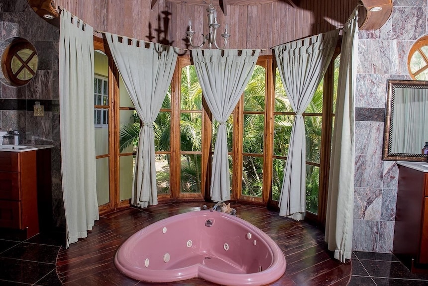 Luxury Master Penthouse Suite W Jacuzzi Sauna Staff Private Beach - 15 M Airport - 몬테고베이