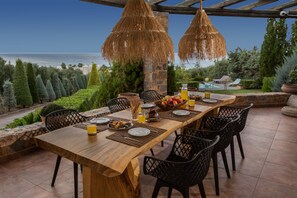 Villa de Luxo, 3 quartos, vista para o mar, junto ao jardim | Terraço/pátio interior