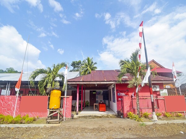 Hotel O Pulisan Ekowisata Homestay Near Wisata Pantai Desa Pulisan (Pulisan Beach Tour) - Manado