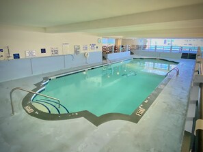 Condo, 2 quartos | Piscina | Piscina interna, piscina aquecida