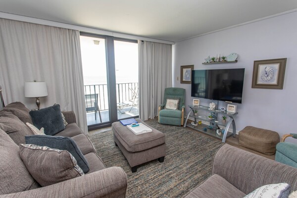 Royal Garden Resort 415 2 Bedroom Condo By Redawning - Surfside Beach, SC
