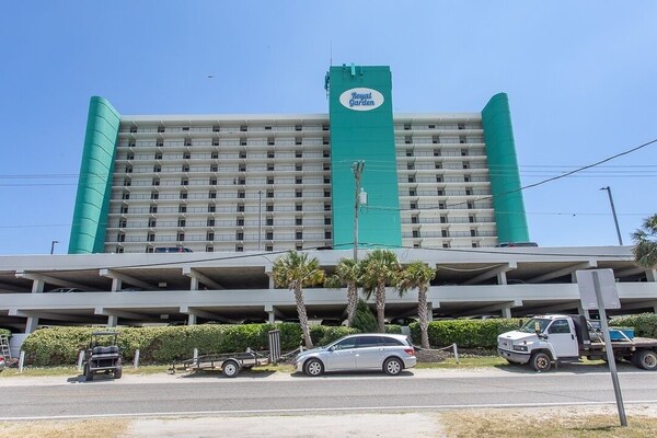 Royal Garden Resort 515 2 Bedroom Condo By Redawning - Garden City, SC