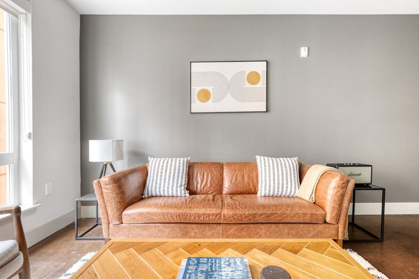 Sunny Bellevue 1br W/ W/d, Gym & Lounge, Nr Downtown Park, By Blueground - 벨뷰