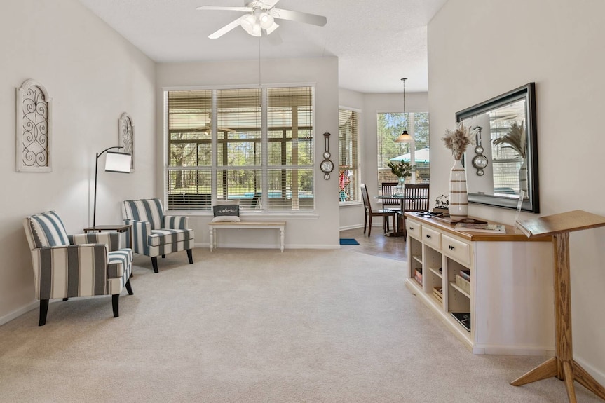 Relax In Our Cozy 3 Br Home With A Spacious Master Suite With Soaking Tub, Large Yard, Pool, Bbq - Middleburg, FL