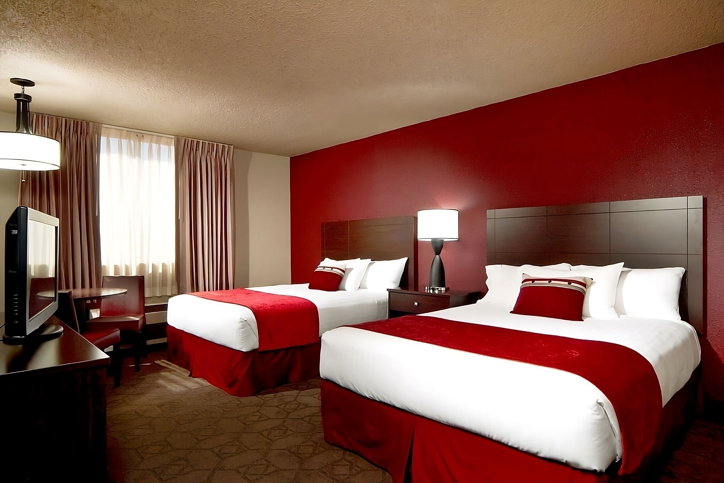 Edgewater Casino Resort, Sedona Pool View Queen Non Smoking Room, Free Parking! - Laughlin, NV