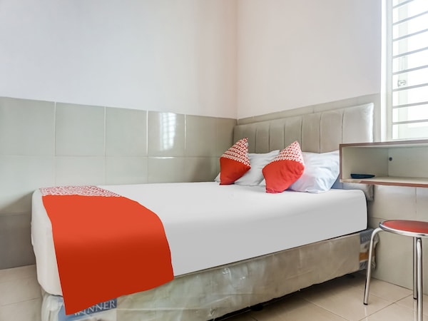 Oyo 91316 Hh Guest House Makassar - Makassar