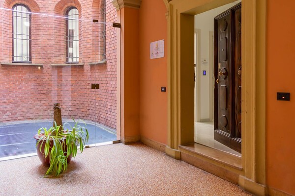 Royal Central Room - Bolonia