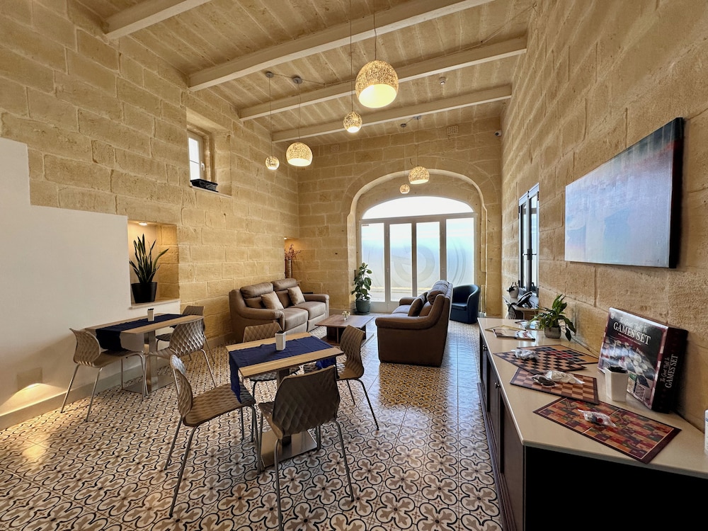 Georges Boutique Living - Malta
