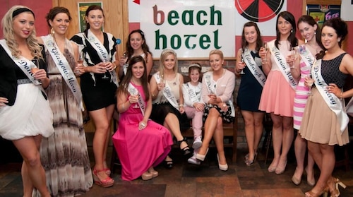 Beach Hotel - Downings