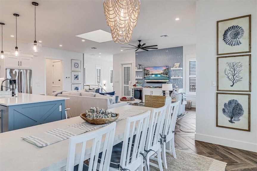 Modern Beach Home W\/ 2 Living Areas & Resort Amenity Access - Port Aransas, TX