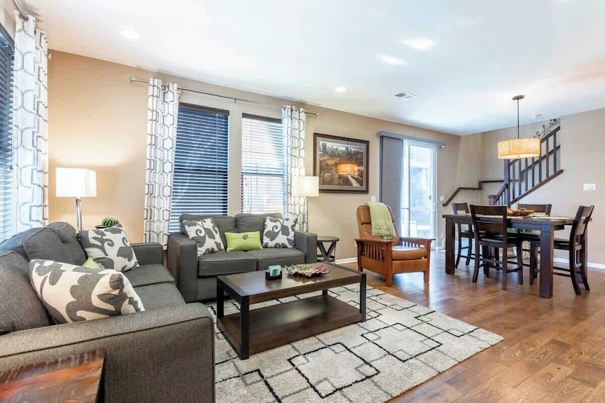 Spacious Family Friendly Townhome In Central Park - Denver