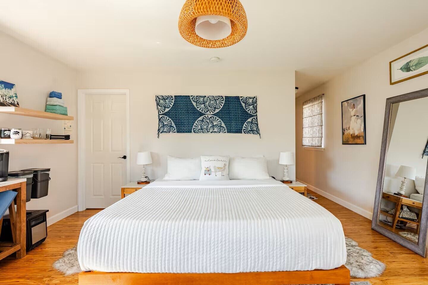 King Suite Private Entry | Walk To Shops & Dining - White Salmon, WA