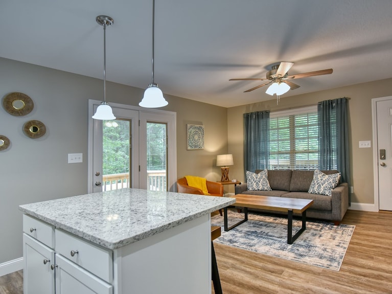 New Cottage @ Hickory Star Marina - Tennessee