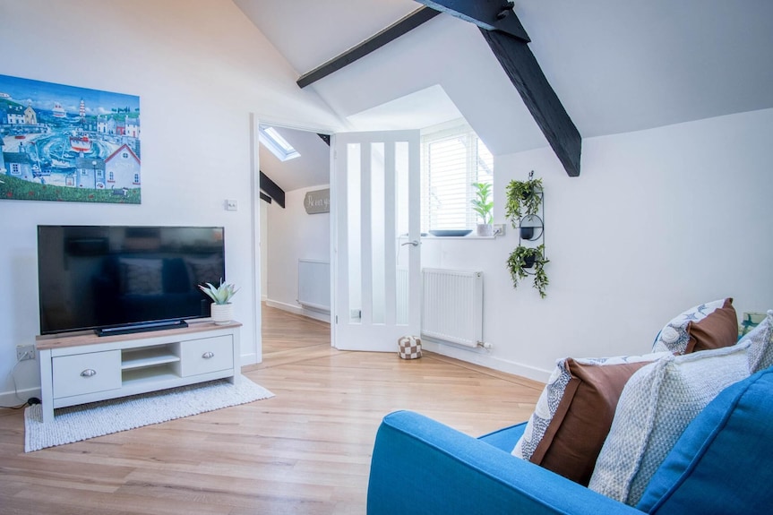 Penthouse At The Mews - 2 Bed Apartment - Tenby - Tenby