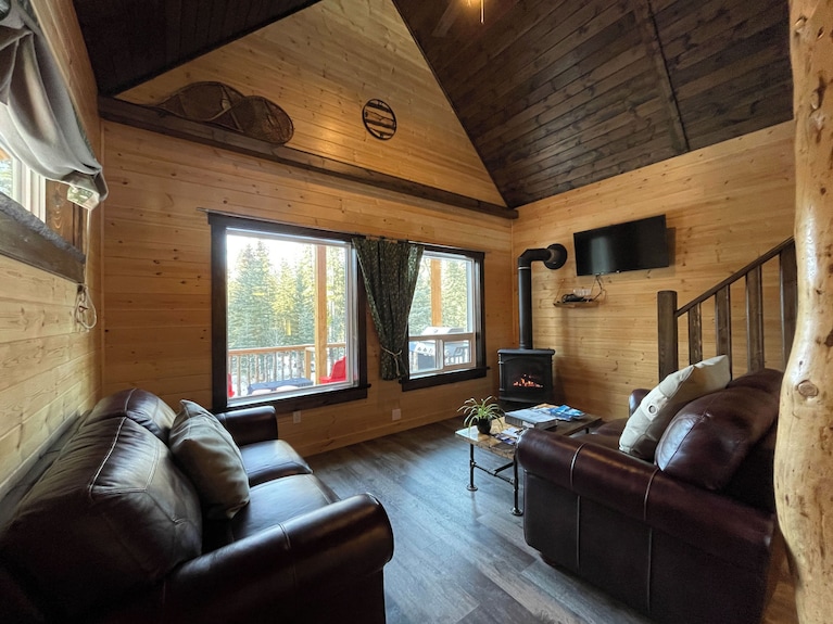 Luxury Stargazer Cottage - Joby Chungo - Alberta
