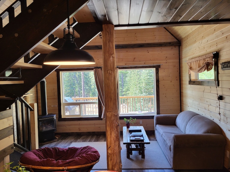 Luxury Stargazer Cottage - The Deer Den - Alberta