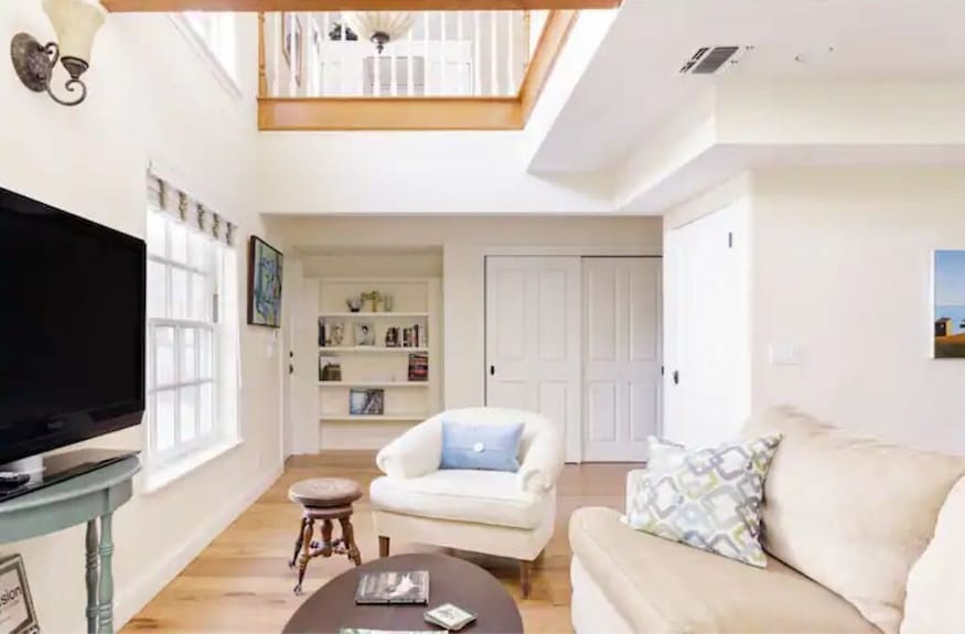 Keep Cool In The Poolside Shade At A Charming Encino House - Los Ángeles, CA