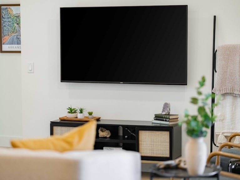 Luxury Home By Downtown & Steps Away From Trails - ベントンビル, AR