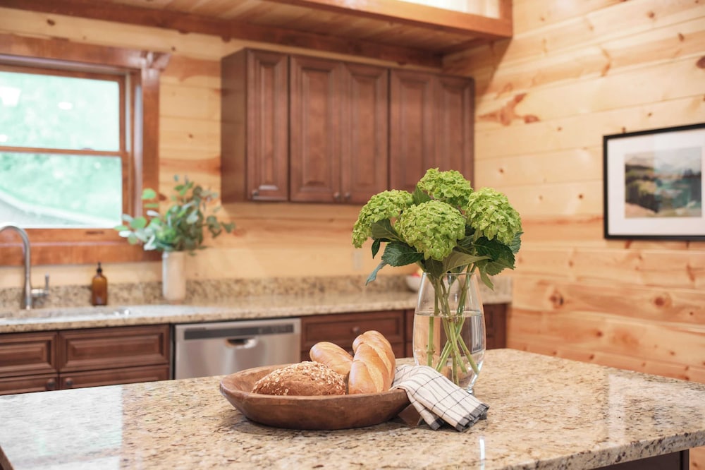 Bluestem By Avantstay Incredible Views W/ Large Balcony & Indoor Pool! - Townsend, TN