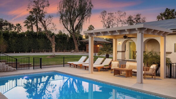 Pool, Sports Court, Game Garage, & Fire Pit Olivano Ranch By Avantstay - Joshua Tree National Park