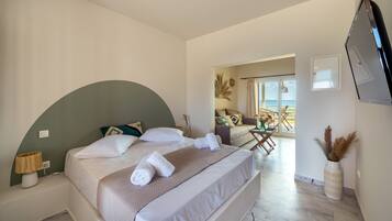 Quarto casal, várias camas, sacada, vista para o mar (08) | Roupas de cama premium, cofres nos quartos