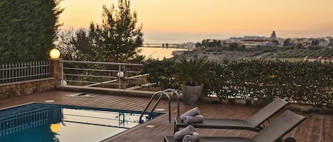 Piscina exterior sazonal