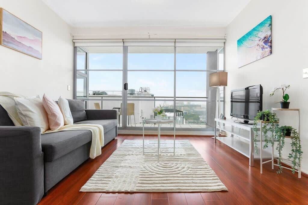 A Comfy & Spacious 2br Apt Harbour View - Sydney