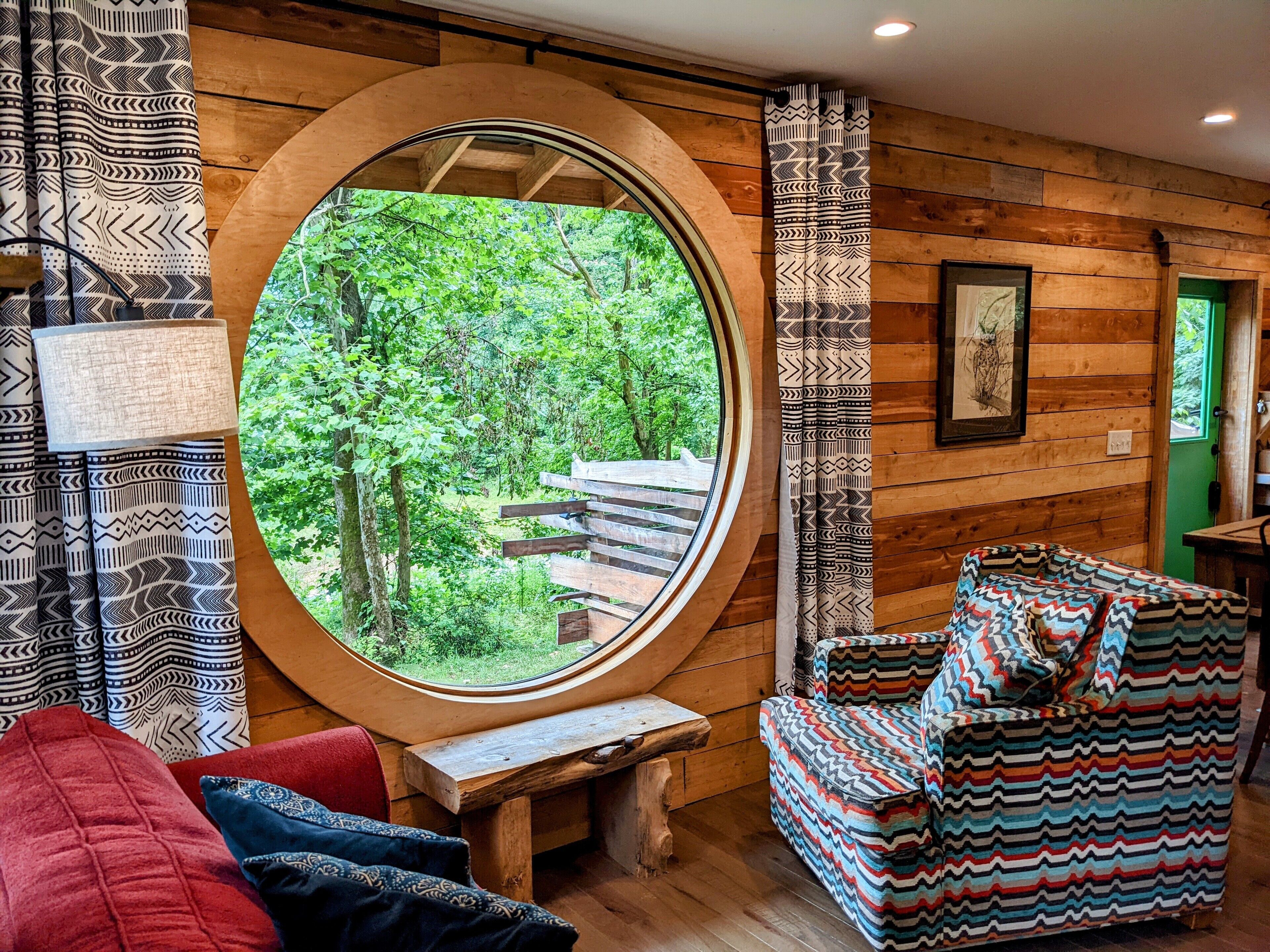 Bluegrass Highway ~ Creek & River Nearby ~ 8 Miles To Downtown - Chattanooga, TN