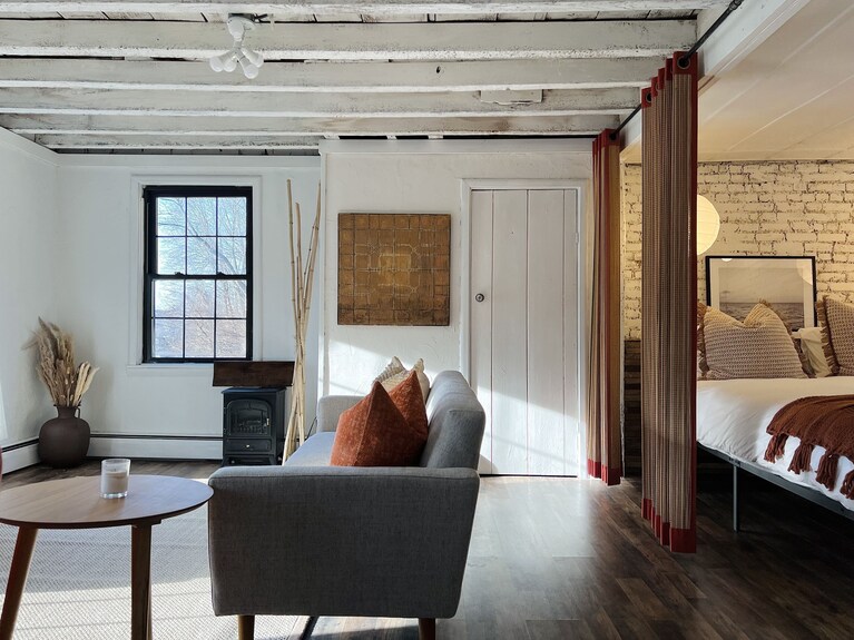 Bohemian Style Open Loft - キングストン, NY