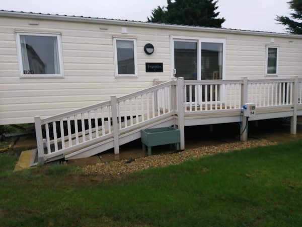 3 Bed Caravan Quiet Position Pets Go Free - Heacham