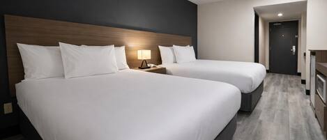 Quarto Standard, 2 camas queen-size, não fumadores | Wi-fi grátis