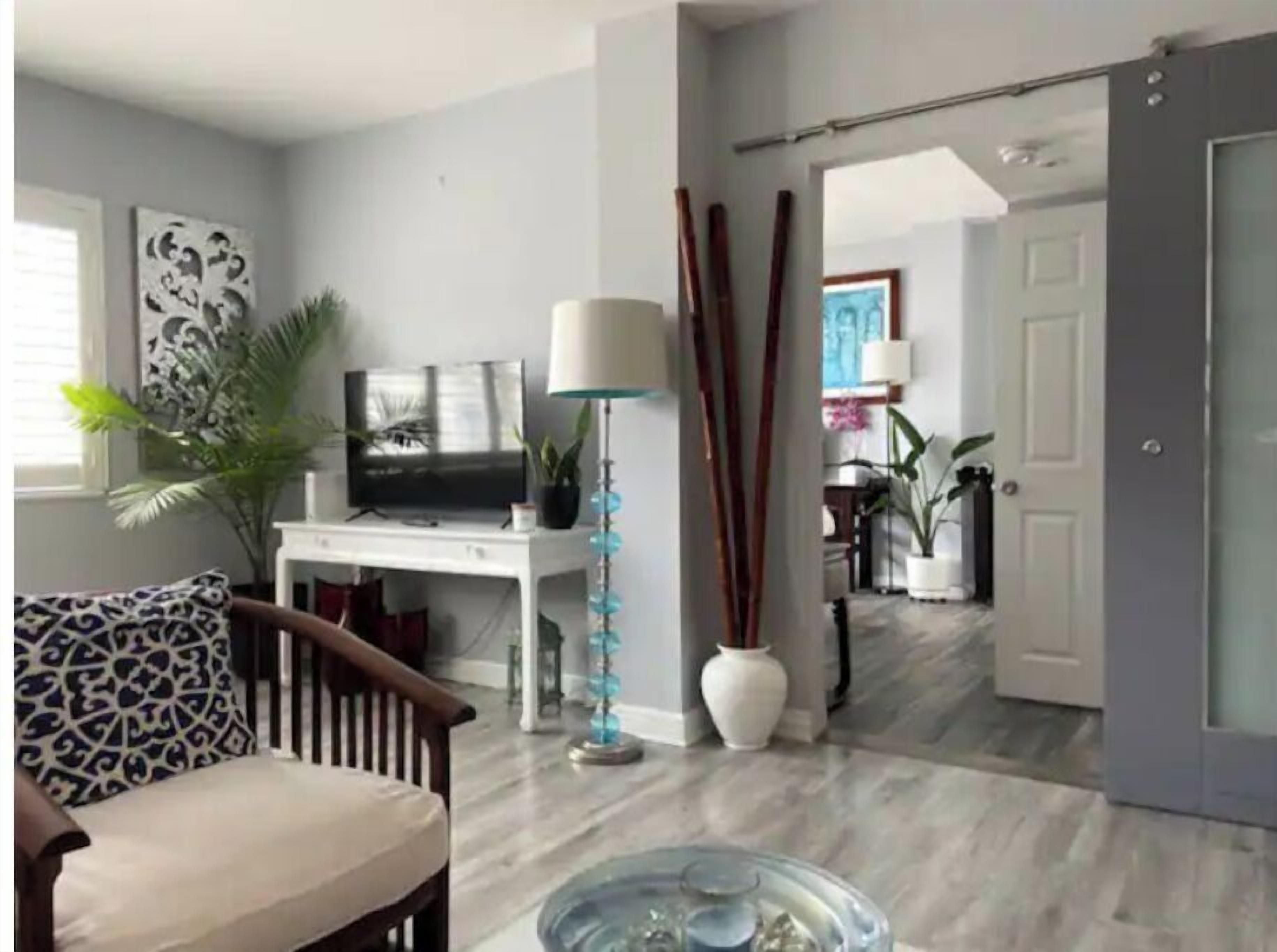 Your Private Sweet Suite On Ocean Drive! - South Beach