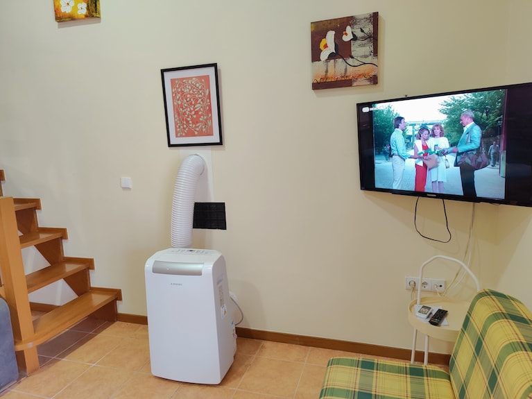 House With Saltwater Pool, Tennis Court And Snooker Room - Vila Verde