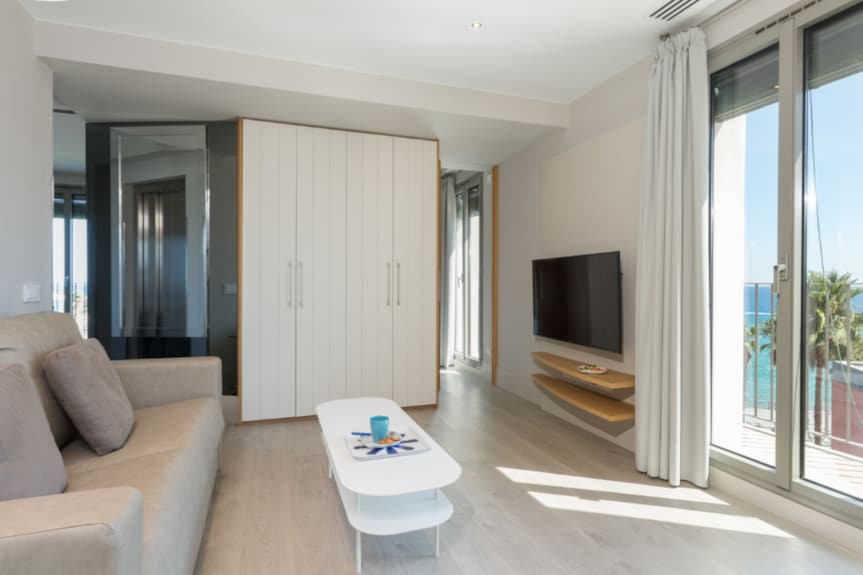 Luxury 1 Bedroom Apartment With Private Rooftop Terrace In Barceloneta -