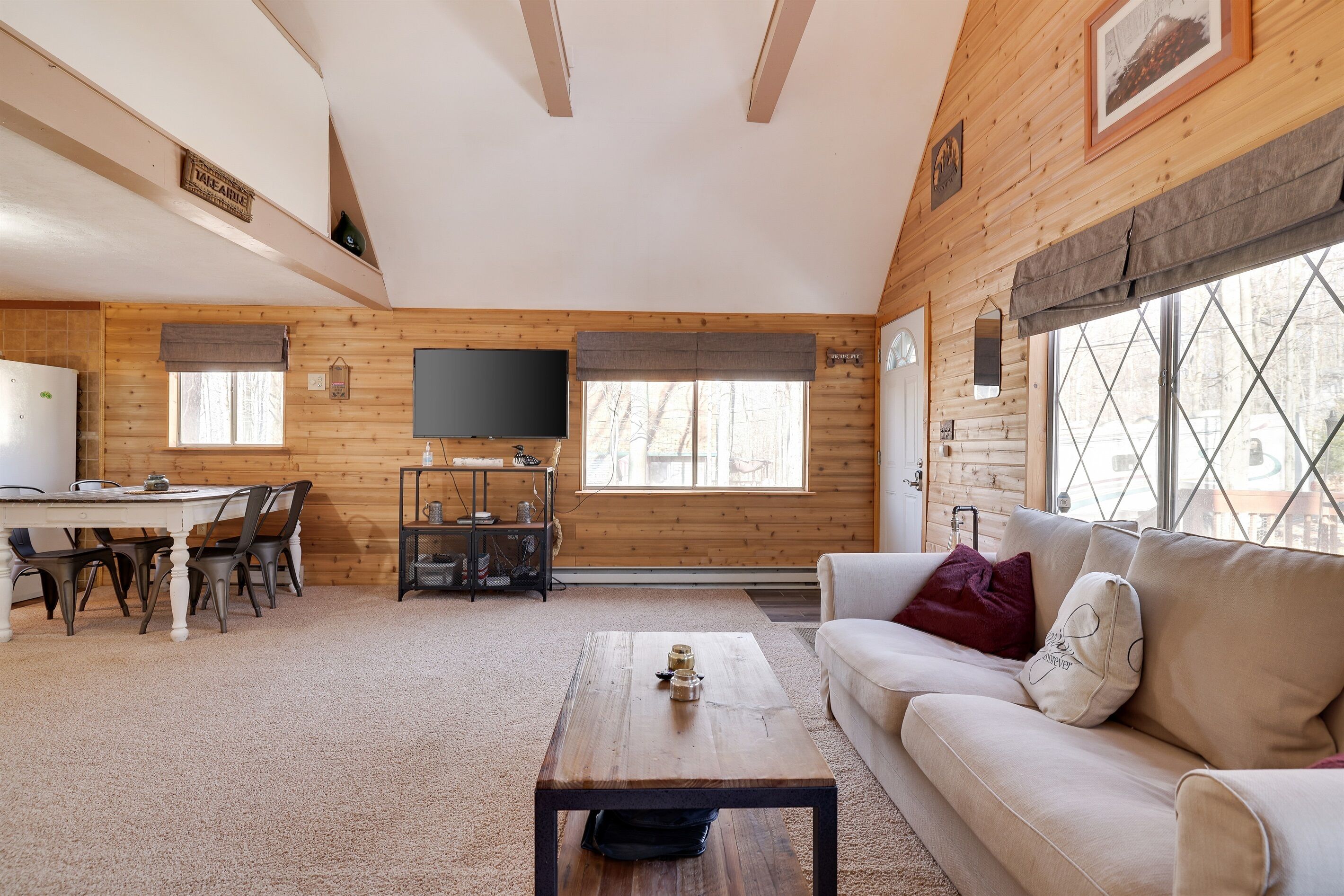 Cozy Comfort, Pellet Stove, Wi-fi, Tv, Deck, Bbq, Close To Skiing, Water Parks - Arrowhead Lake, PA