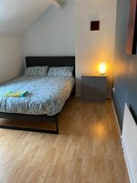 1 quarto, ferros/tábuas de passar roupa, Wi-Fi de cortesia