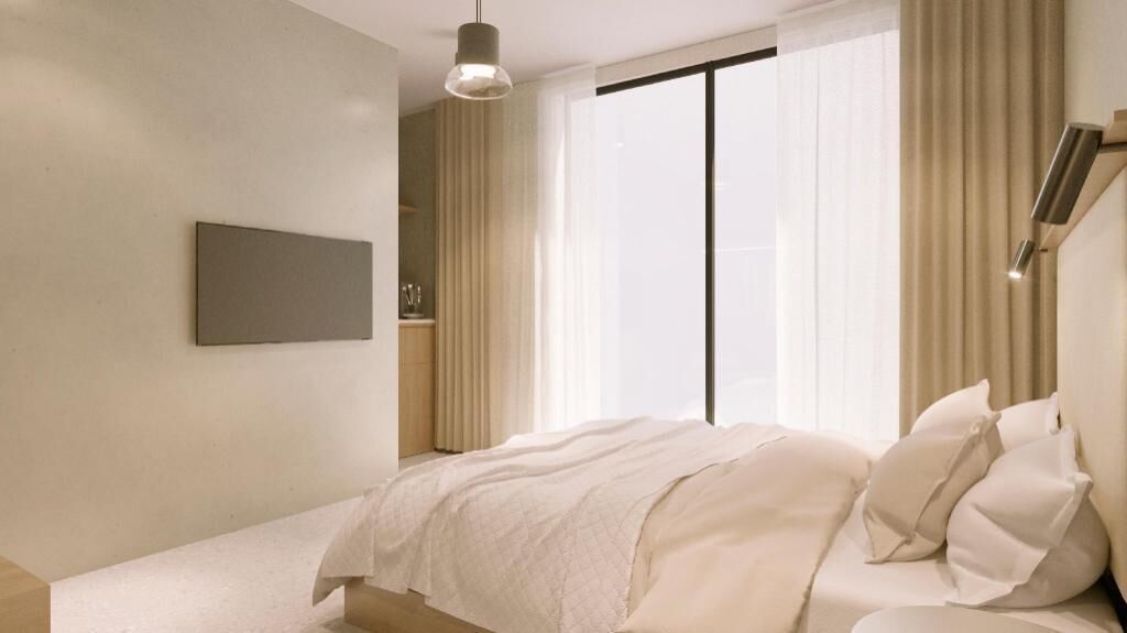 Minibar, cofre no quarto, roupa de cama fornecida 