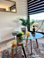 Smart TV de 43 de polegadas com canais por cabo, televisor, Netflix 