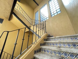 Corrimões nas escadas