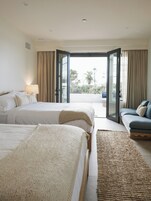 Quarto Familiar | Roupa de alta qualidade, camas de colchão pillowtop, cofre no quarto