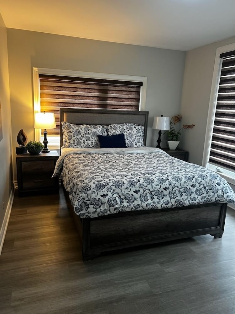 3 Bedroom + 4 Washroom Cottage Home On A Large Private Lot Surrounded By Trees - Pickering