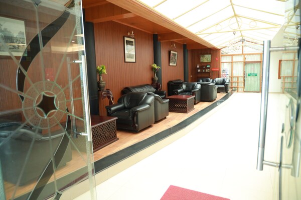 Hotel Glanton Manor - Ooty